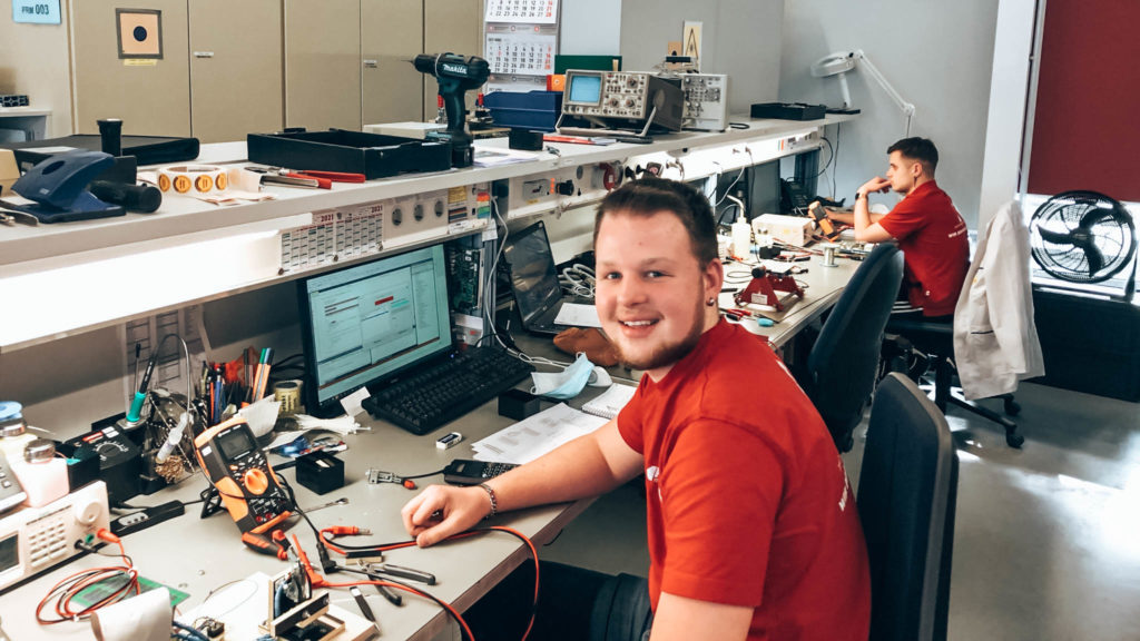 Pascal - Ausbildung Elektroniker Für Geräte & Systeme | KNESTEL ...